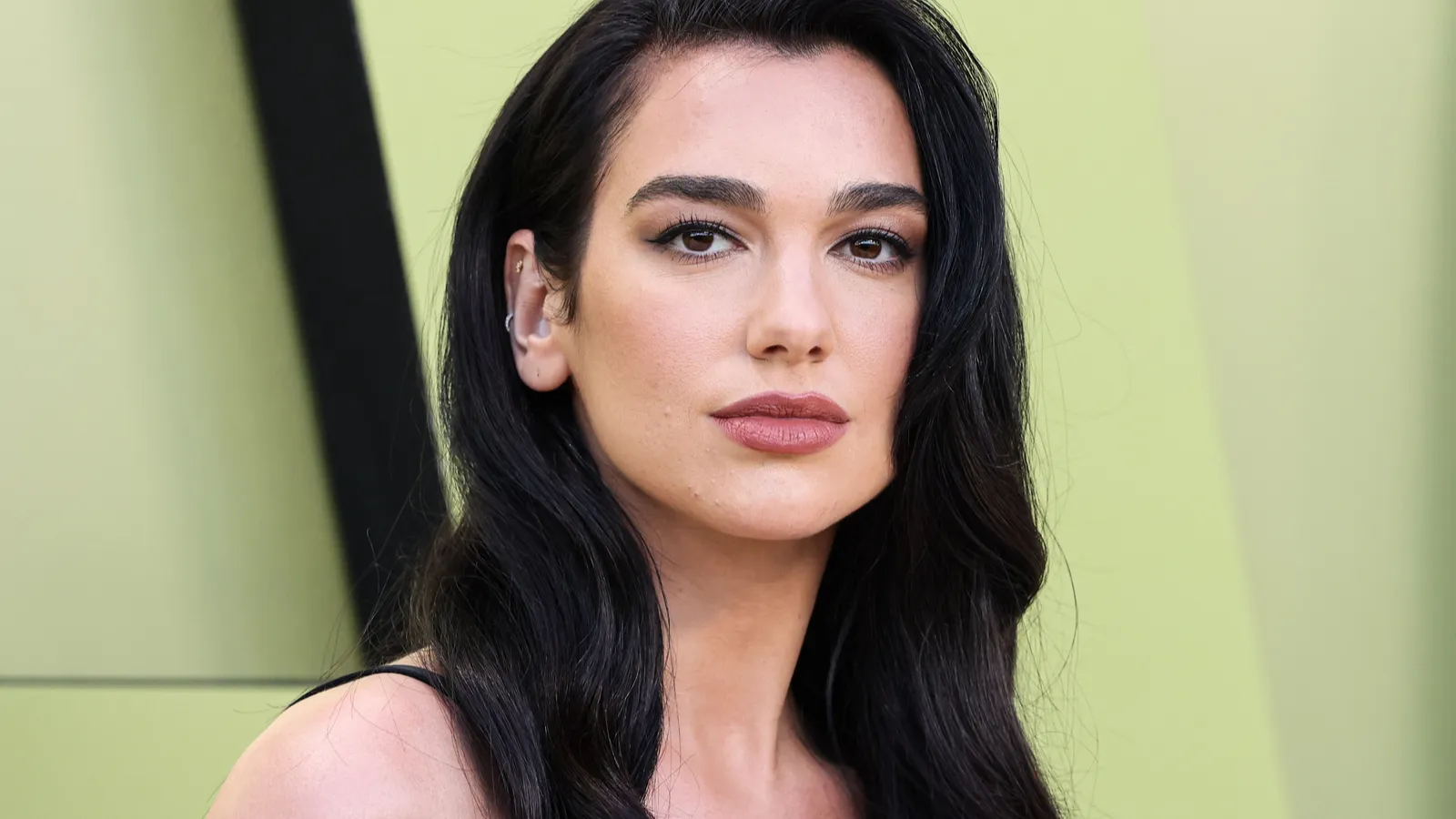 Dua Lipa’s unusual vanilla ice cream twist uses two surprisingly clever ...