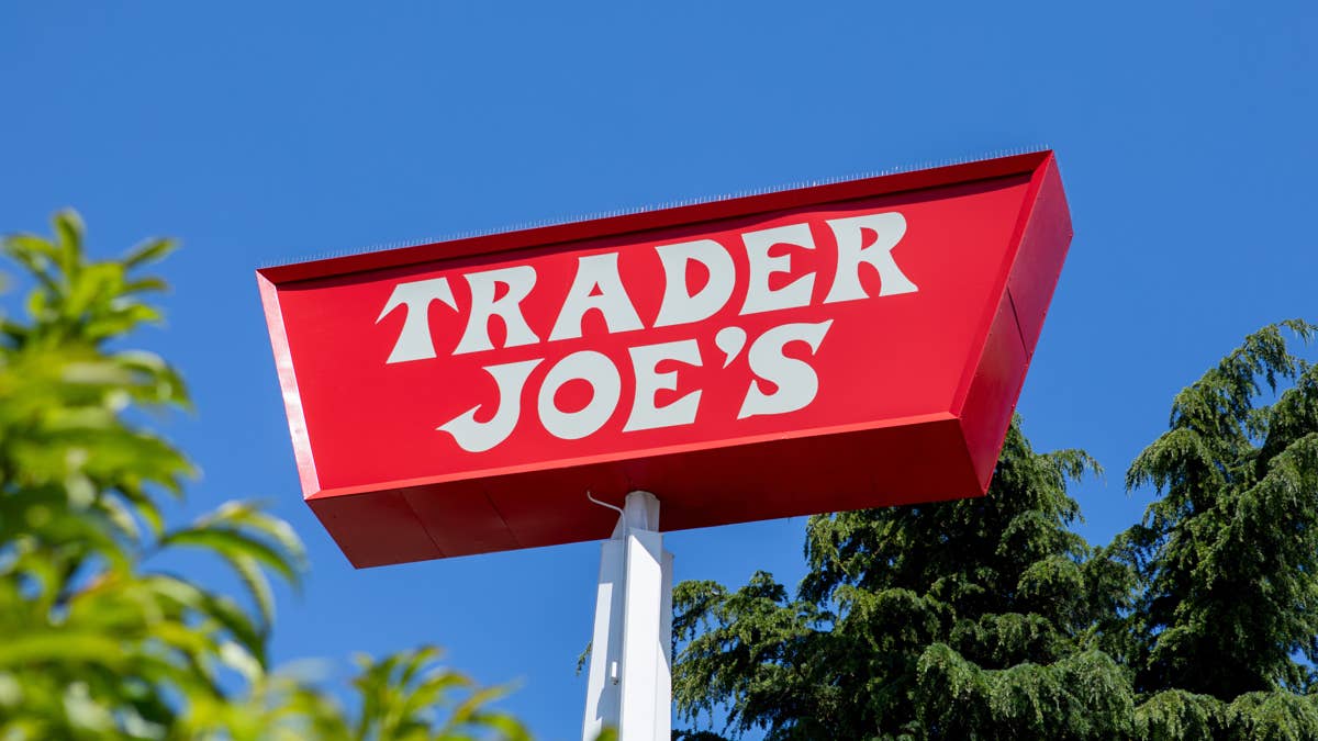 Trader Joe's new sugar-free gummy worms have 14g of fiber