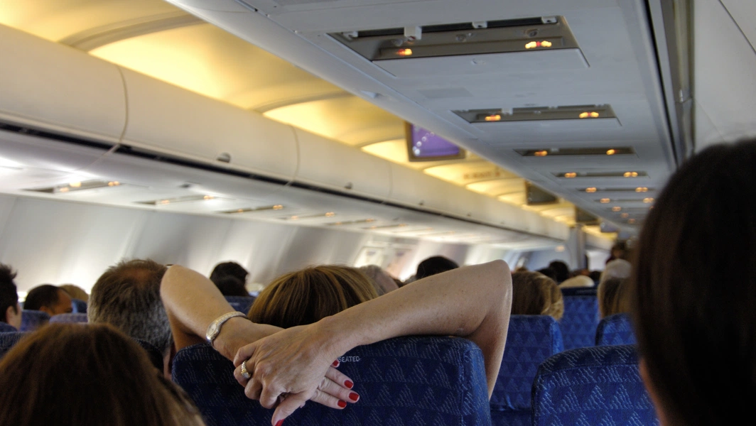 Mastering the middle seat like a pro traveler