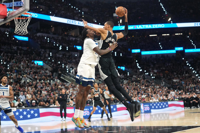 San Antonio Spurs vs Minnesota Timberwolves picks, odds for Game 6