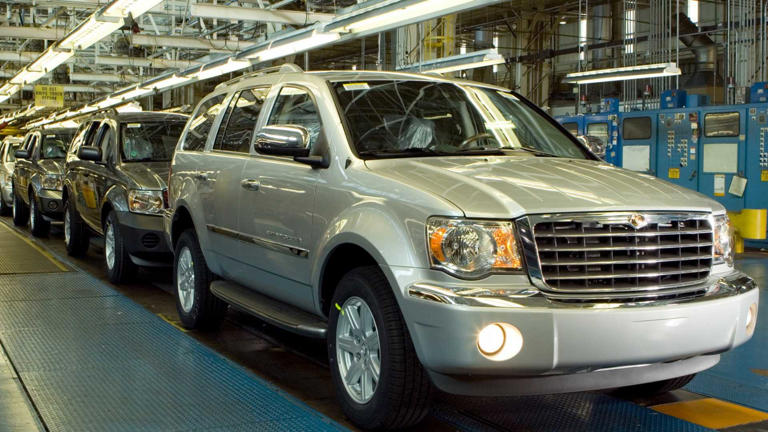 Chrysler Aspen, the car that didn't survive its second model year