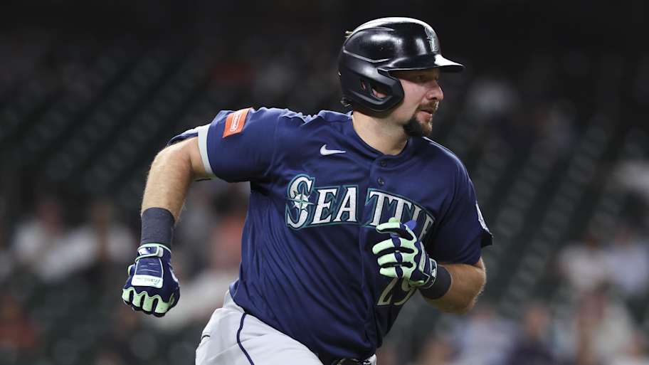 Mariners dugout was so fired up after Cal Raleigh snapped brutal ...