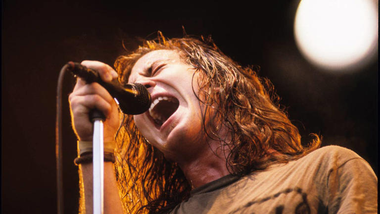 Pearl Jam announces first show since Matt Cameron exit