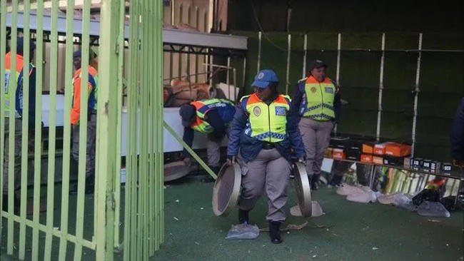 Johannesburg ramps up efforts to remove illegal structures during Smal ...