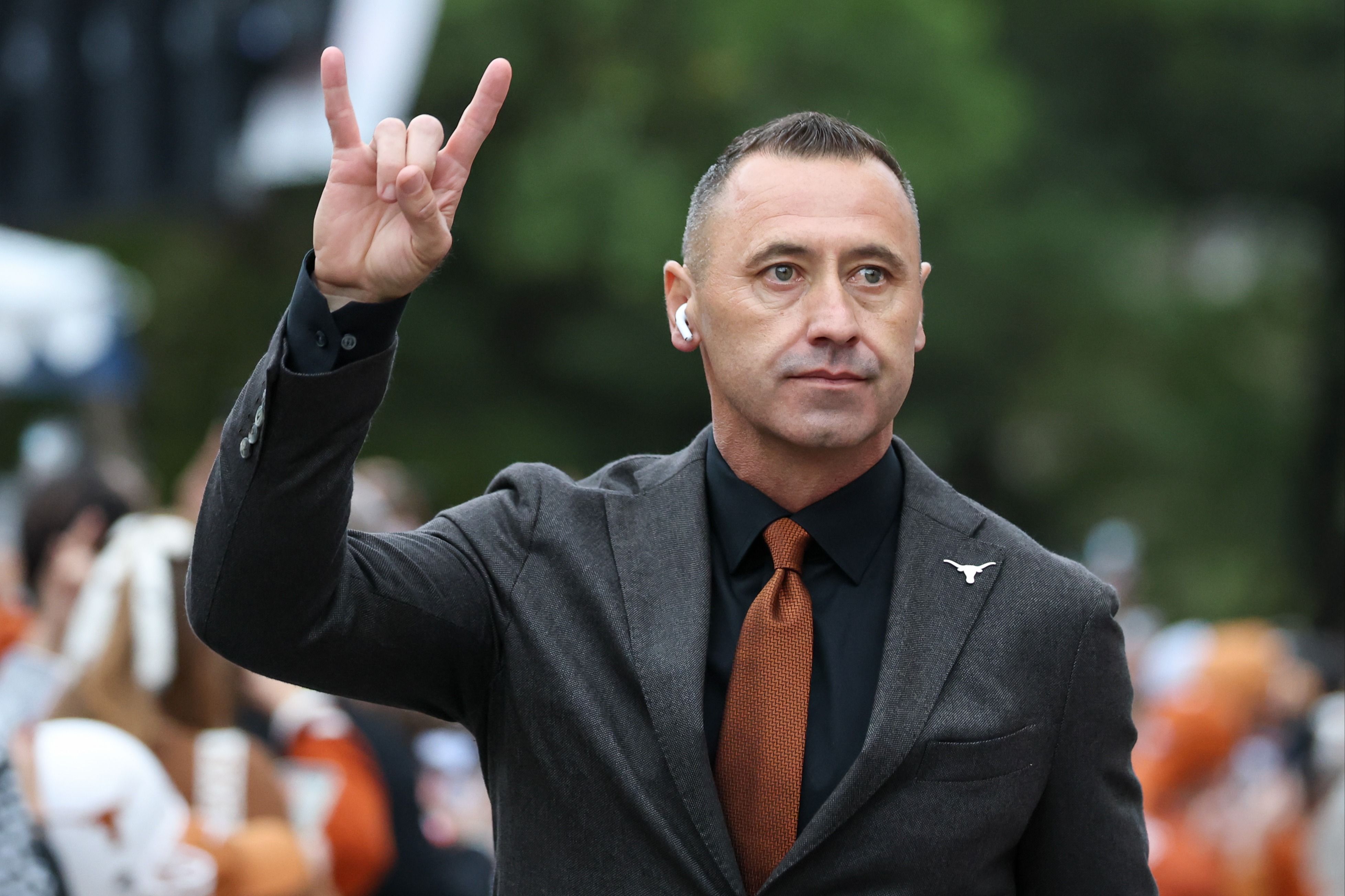 Steve Sarkisian brutally shades Ole Miss’ academic standards: 'All you ...