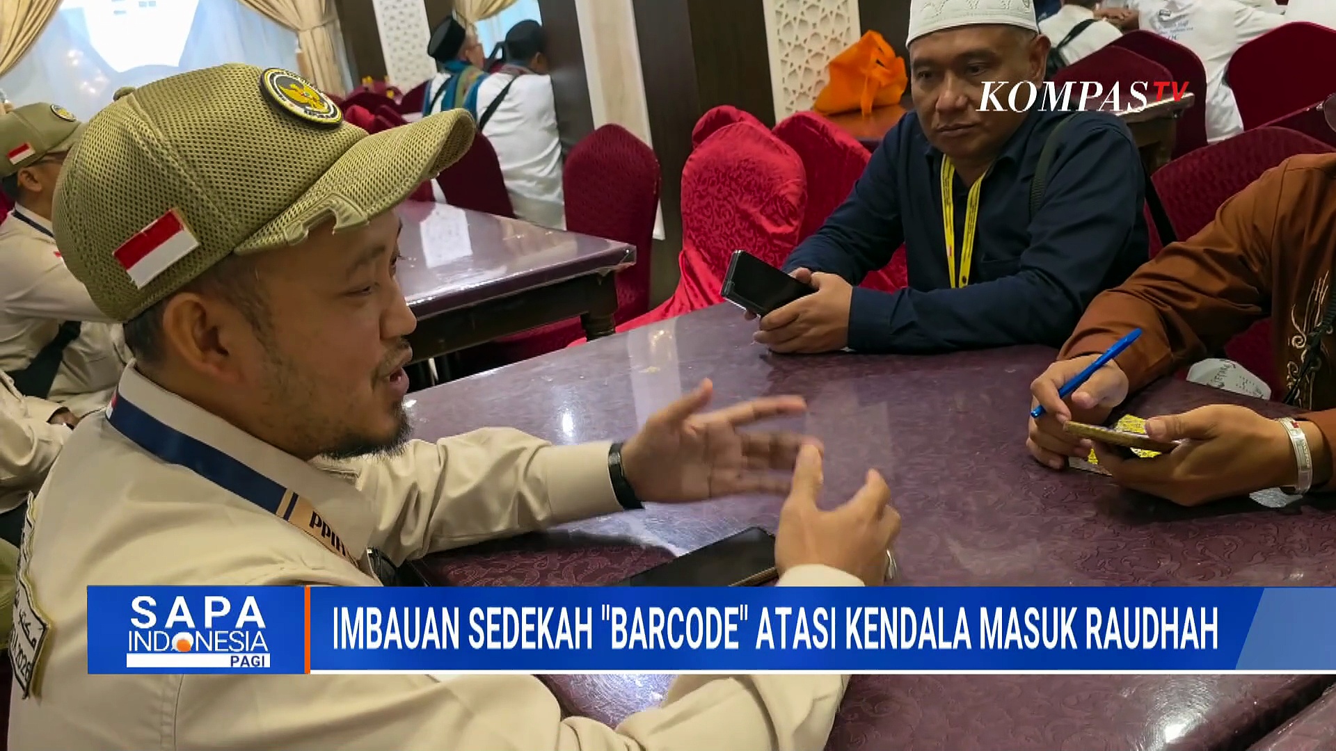Kendala aplikasi Nusuk, petugas sosialisasikan sedekah barcode antar ...