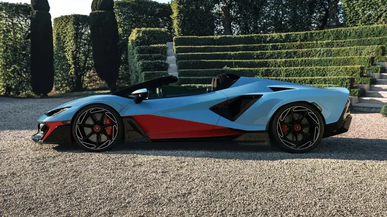 Lamborghini Fenomeno Roadster revealed as brand’s fastest open-top supercar