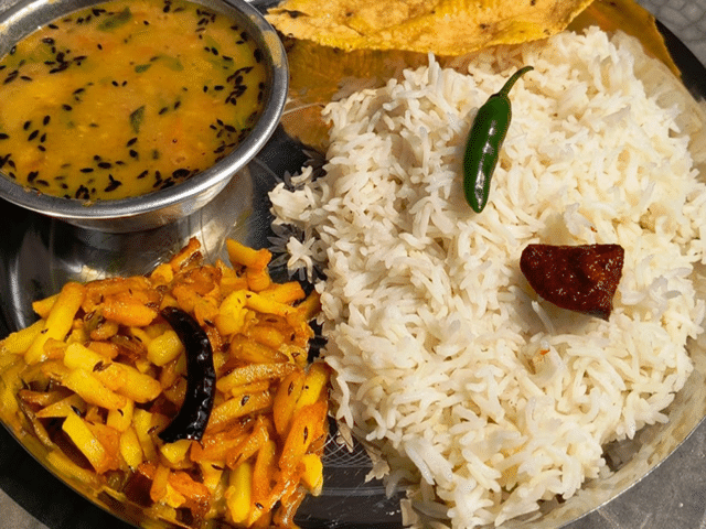 Time-saving kitchen hacks: Cook dal and rice together in a pressure ...