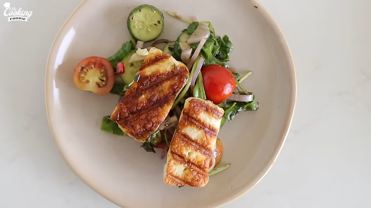This halloumi salad is basically a salad wearing a cheese crown