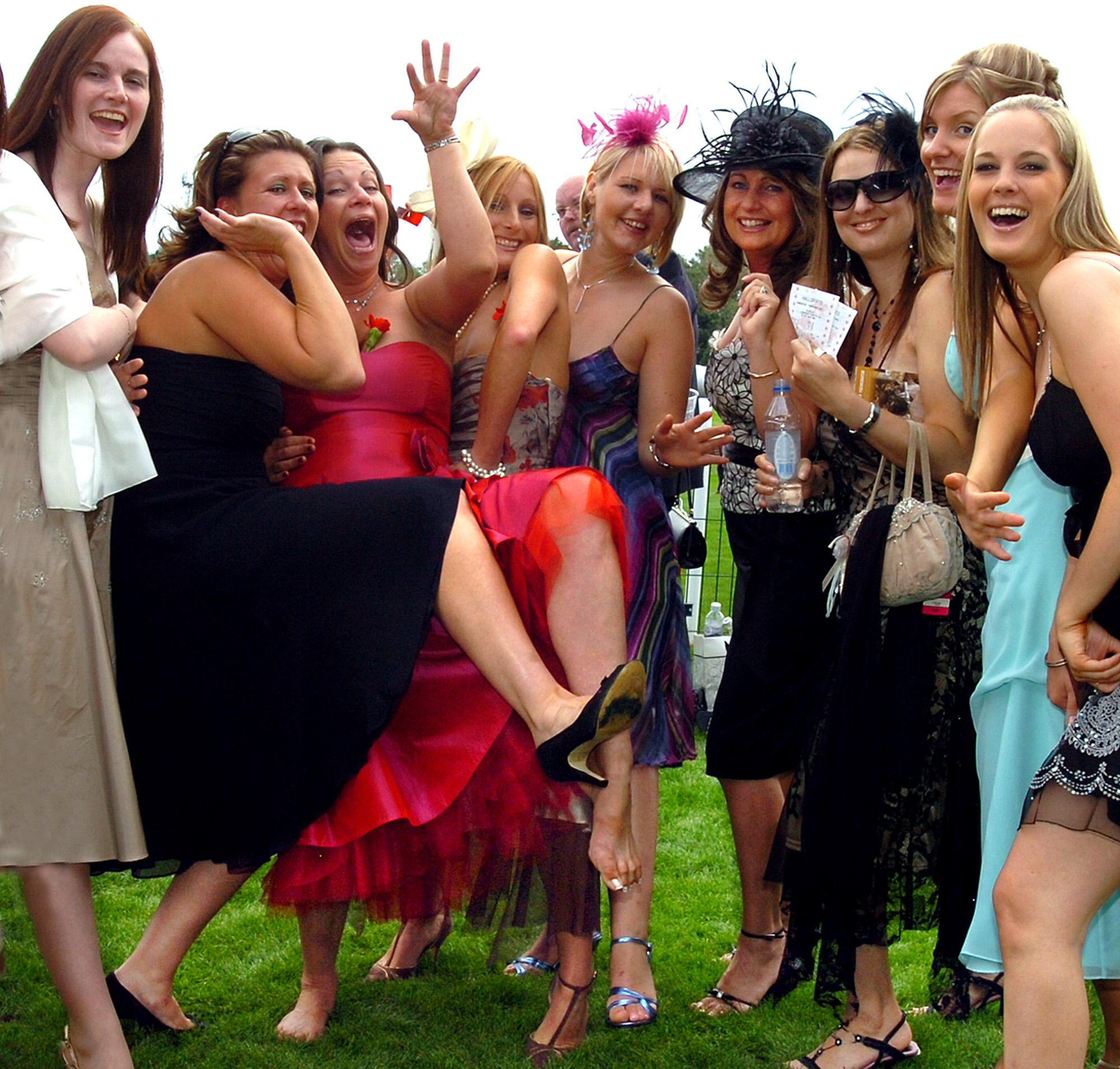 Ladies Day: take a look at these great photos from Doncaster Racecourse ...