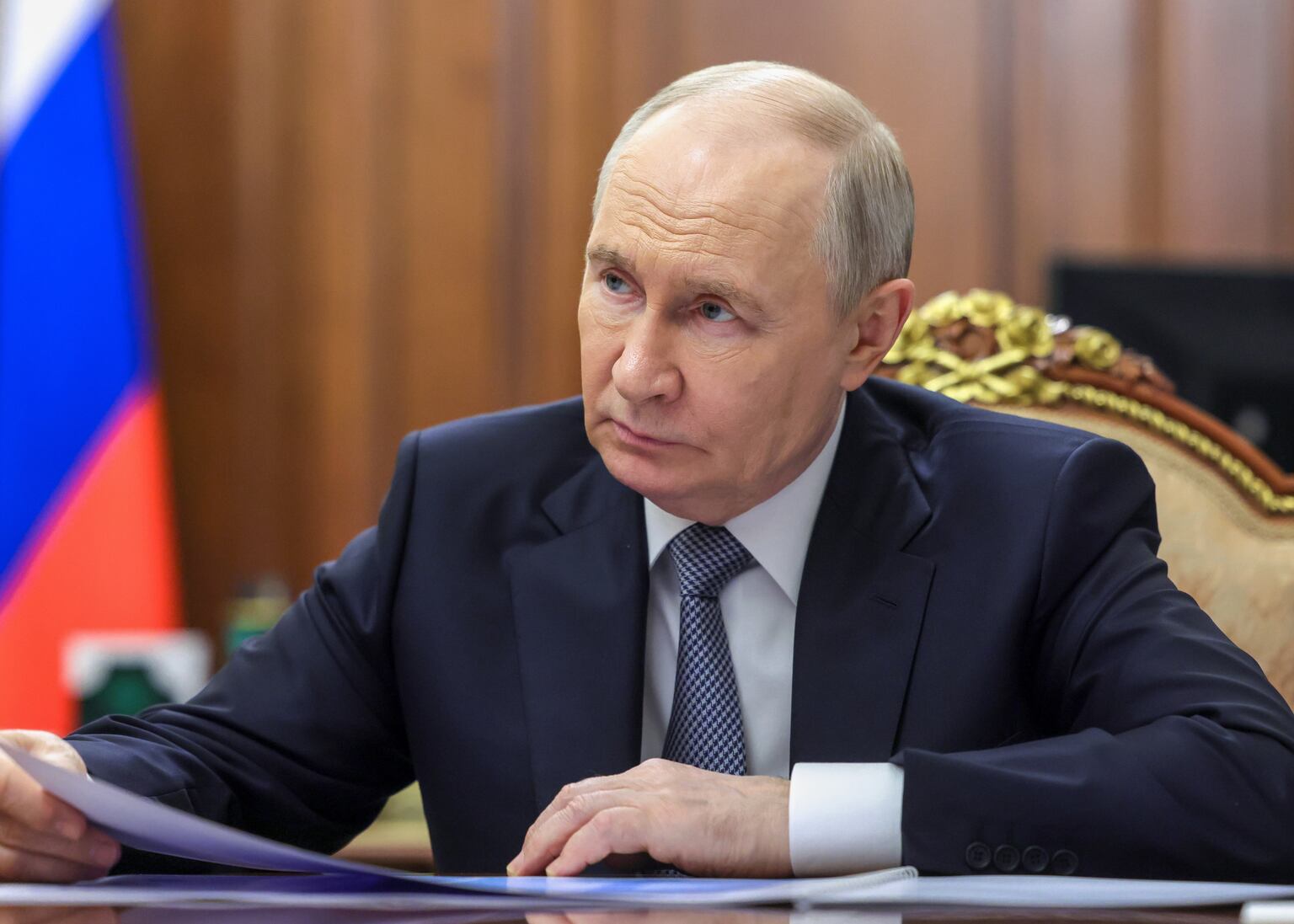 Russia fires hundreds of drones at Ukraine despite talk of possible peace