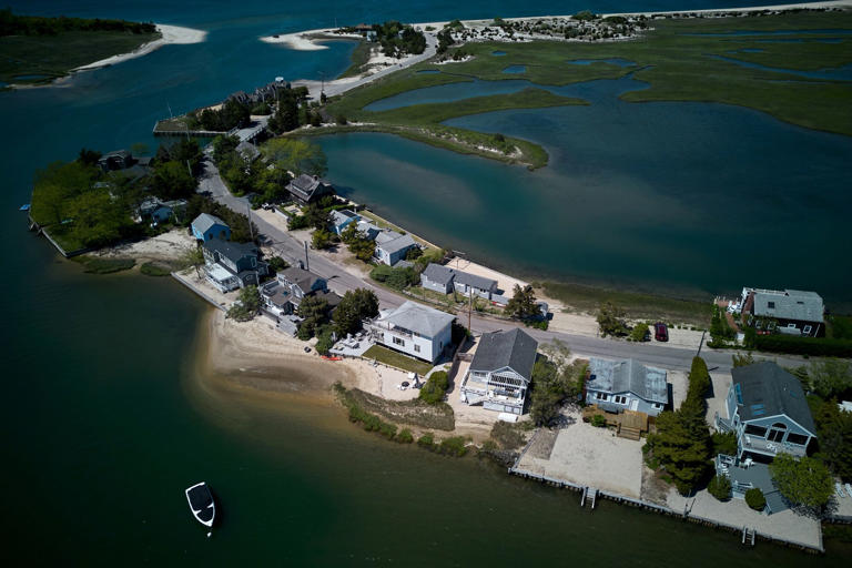 Hamptons home rentals for $100,000 sit empty ahead of US Open golf weekend