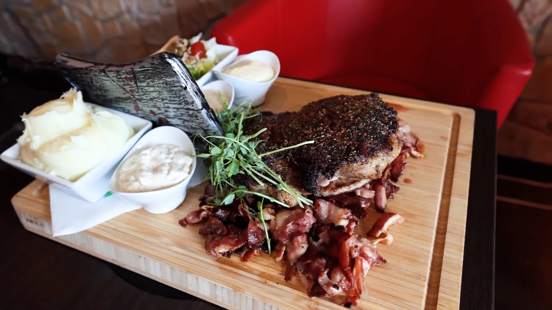 Girl attempts 35oz steak challenge that most men fail