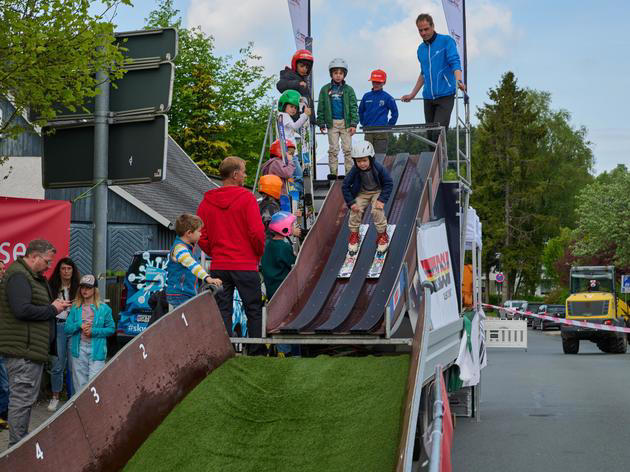 Winterberg feiert 750 Jahre: Stadtfest mit 100 Welten und Olympia-Stars ...