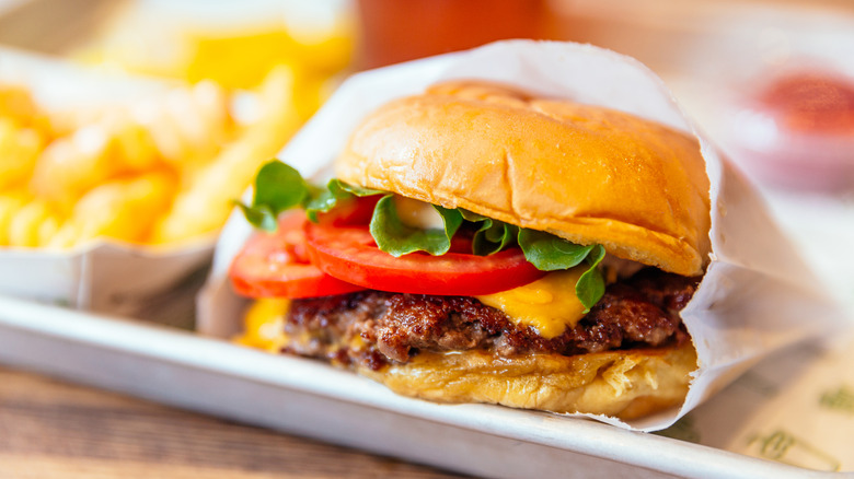 The fast food chains that use fresh never frozen burgers