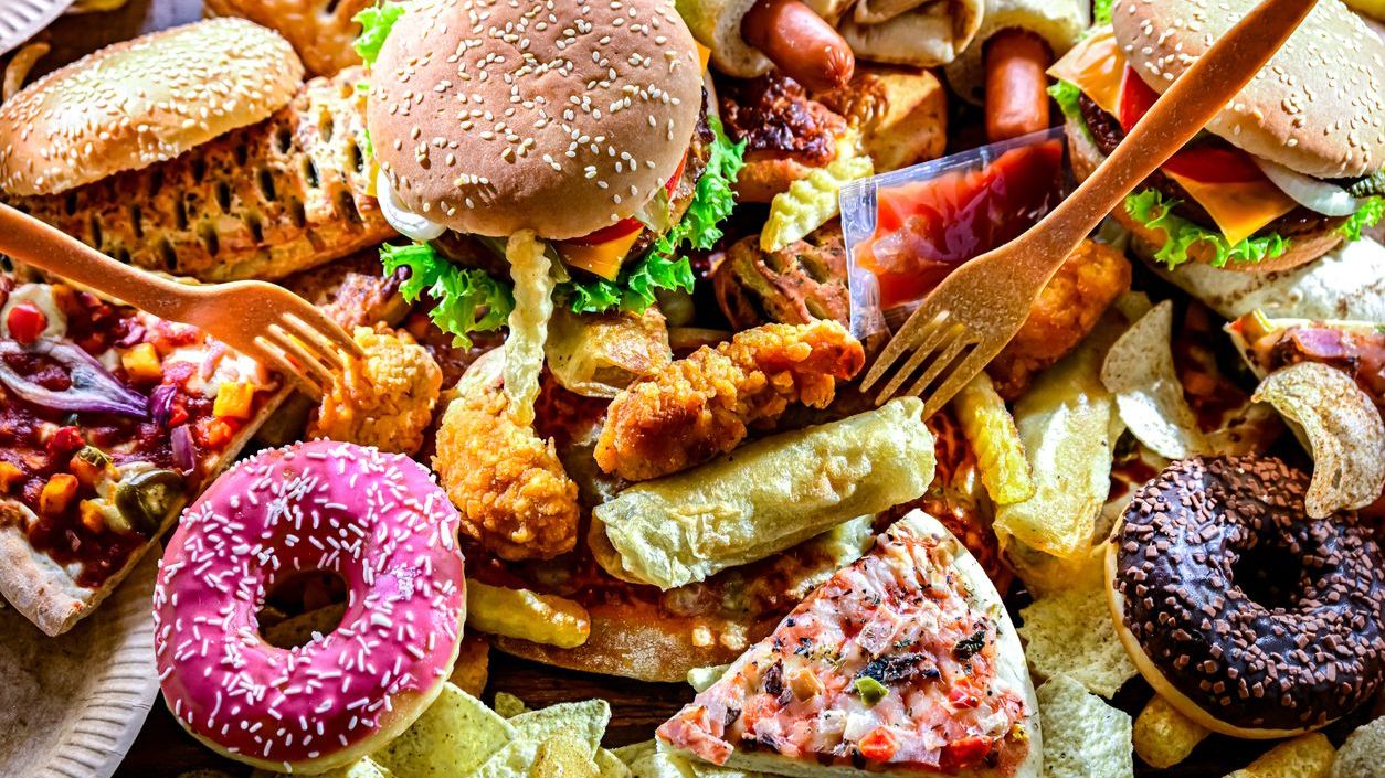Scientists are warning people to cut back on these 5 ultra-processed ...