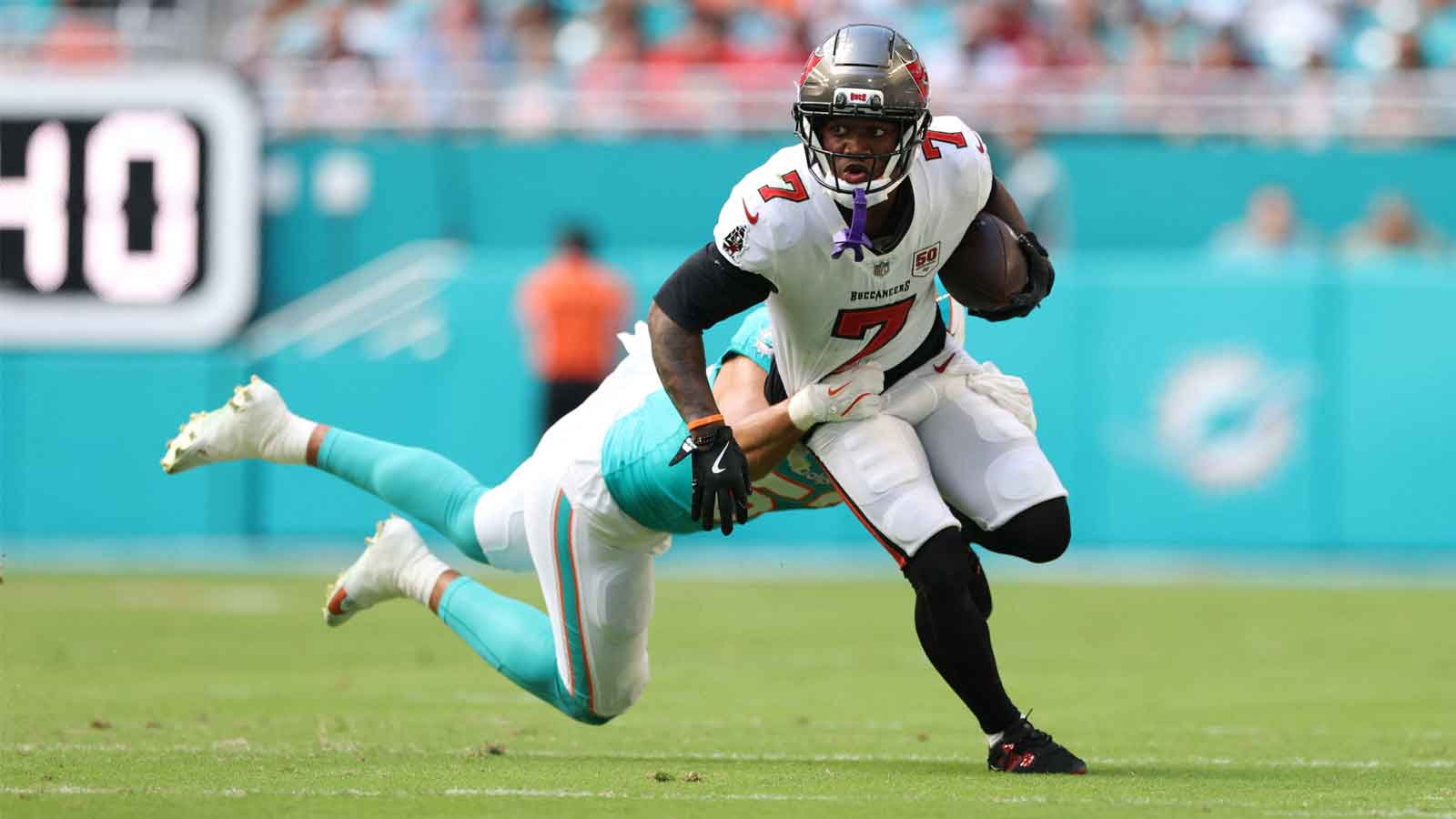 Buccaneers’ Bucky Irving dealt concerning injury update before OTAs