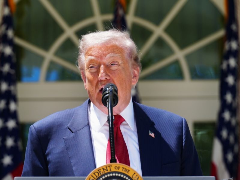 Donald Trump: Trump plant neue Marine-Supermacht - Kosten für ...