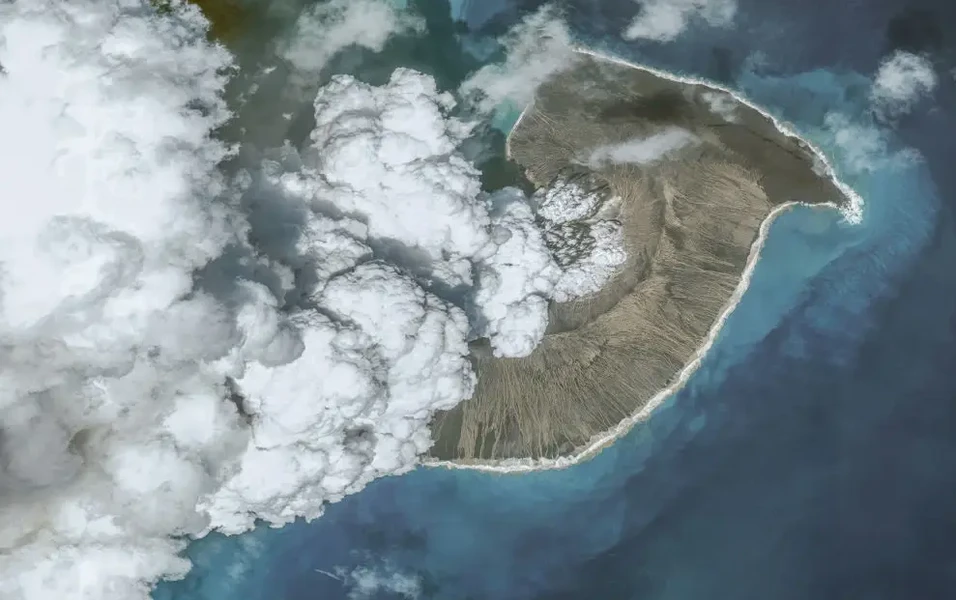 Underwater volcano eruption found to destroy methane
