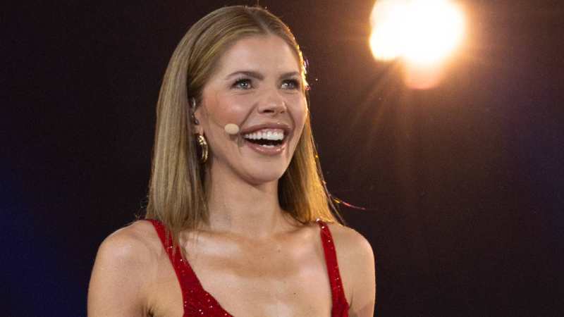 Victoria Swarovski als Lady in red: Ihr sinnlicher Look macht Fans verrückt