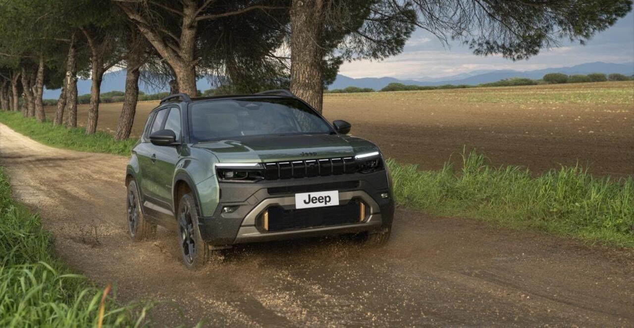 Jeep Avenger 2026: debutta il restyling del B-SUV con nuovo design e ...