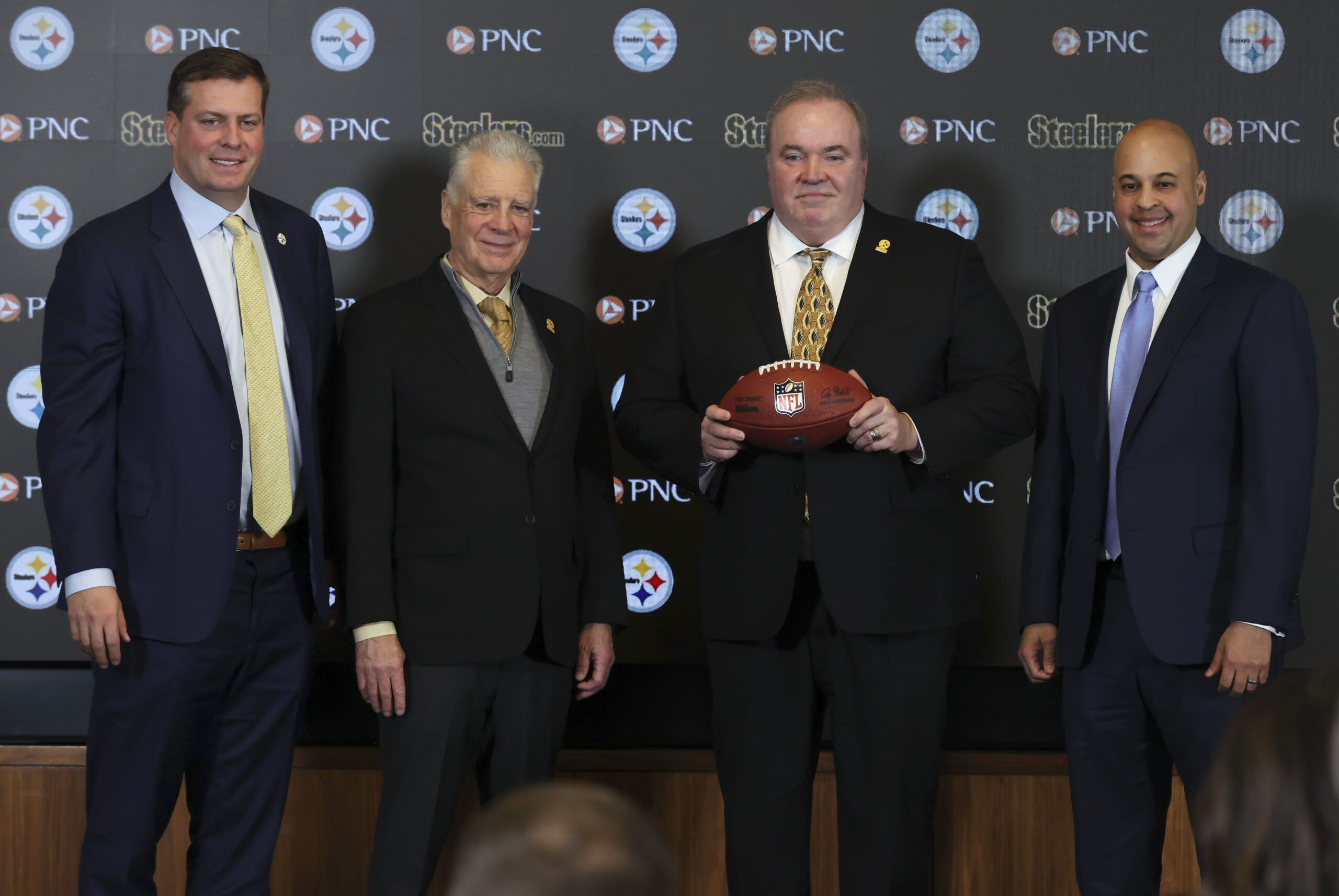 Steelers’ McCarthy installs 14-bucket QB system exposing 19 years of ...
