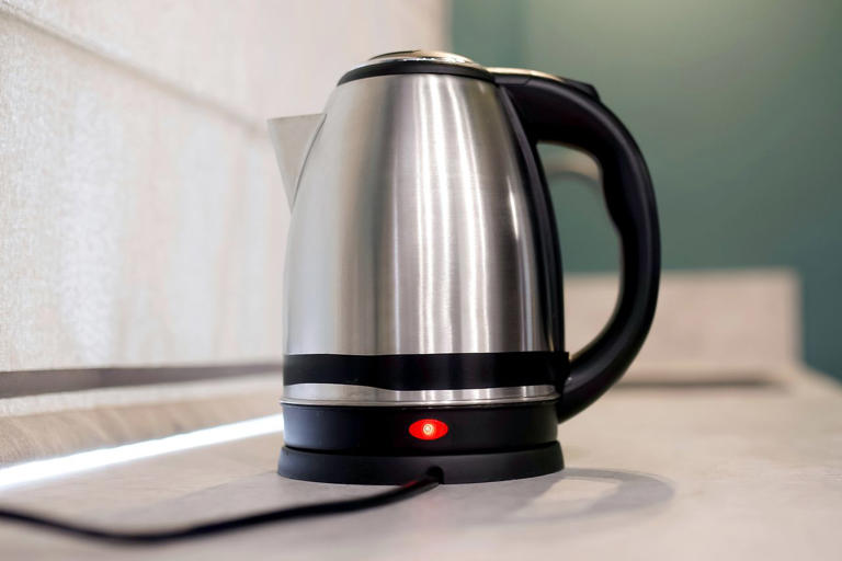 3 kitchen appliances that can cause a fire if left plugged in ...