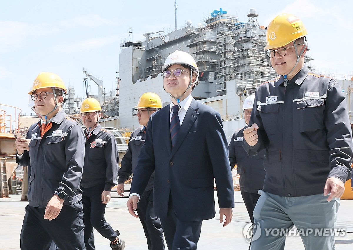 Gov't proposes strategy to boost competitiveness of shipbuilding industry
