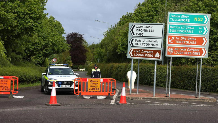 Woman, 20s, dies following two-car crash in Tipperary