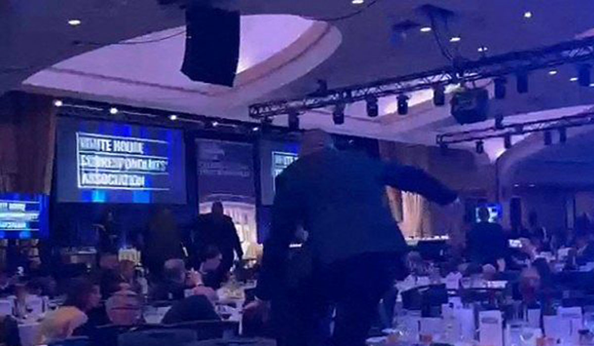 Trump delivers humiliating blow to 'little boy' JD Vance as he issues ...