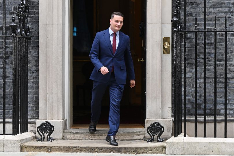 Wes Streeting quits as Health Secretary paving way for Labour ...