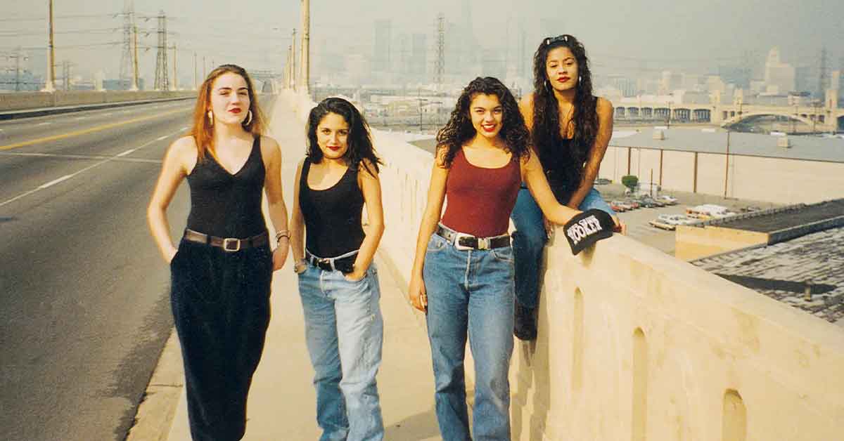 21 photos of Generation X in their natural '90s state