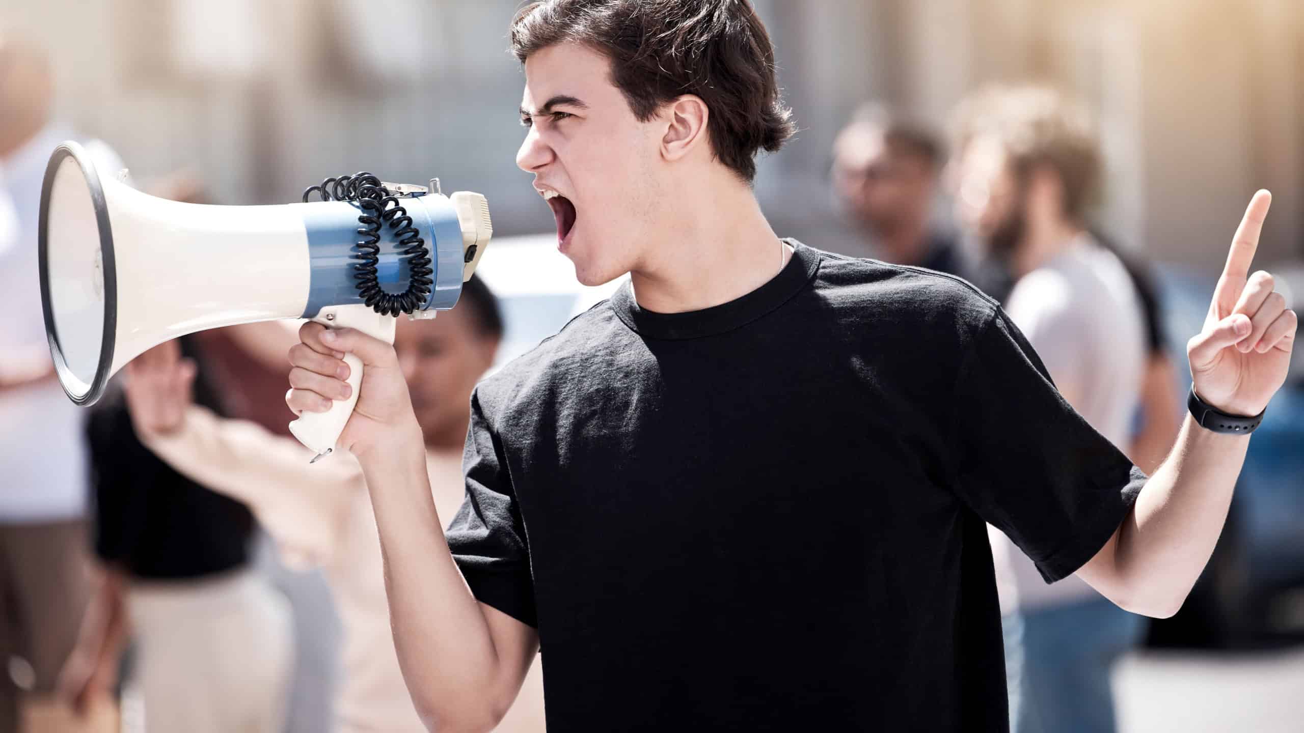 Most Americans can't answer even 10 of these 16 questions about our own ...