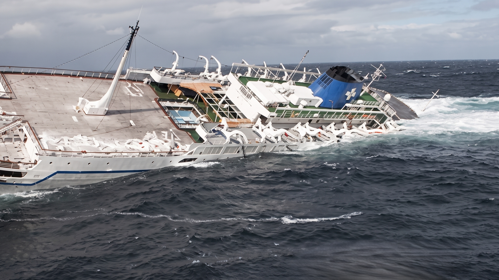 Ships sinking in real time - moments before hundreds died at sea