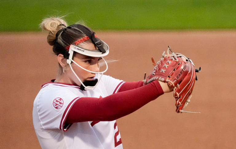 Which team will win NCAA softball title? Experts pick every WCWS game ...