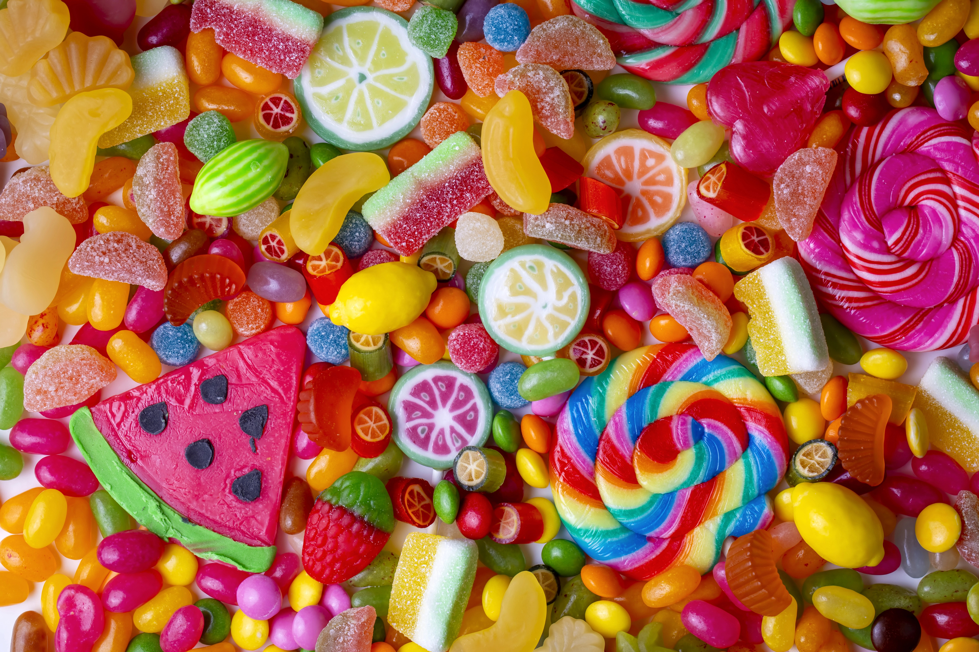 Photos of 13 discontinued candies we crave