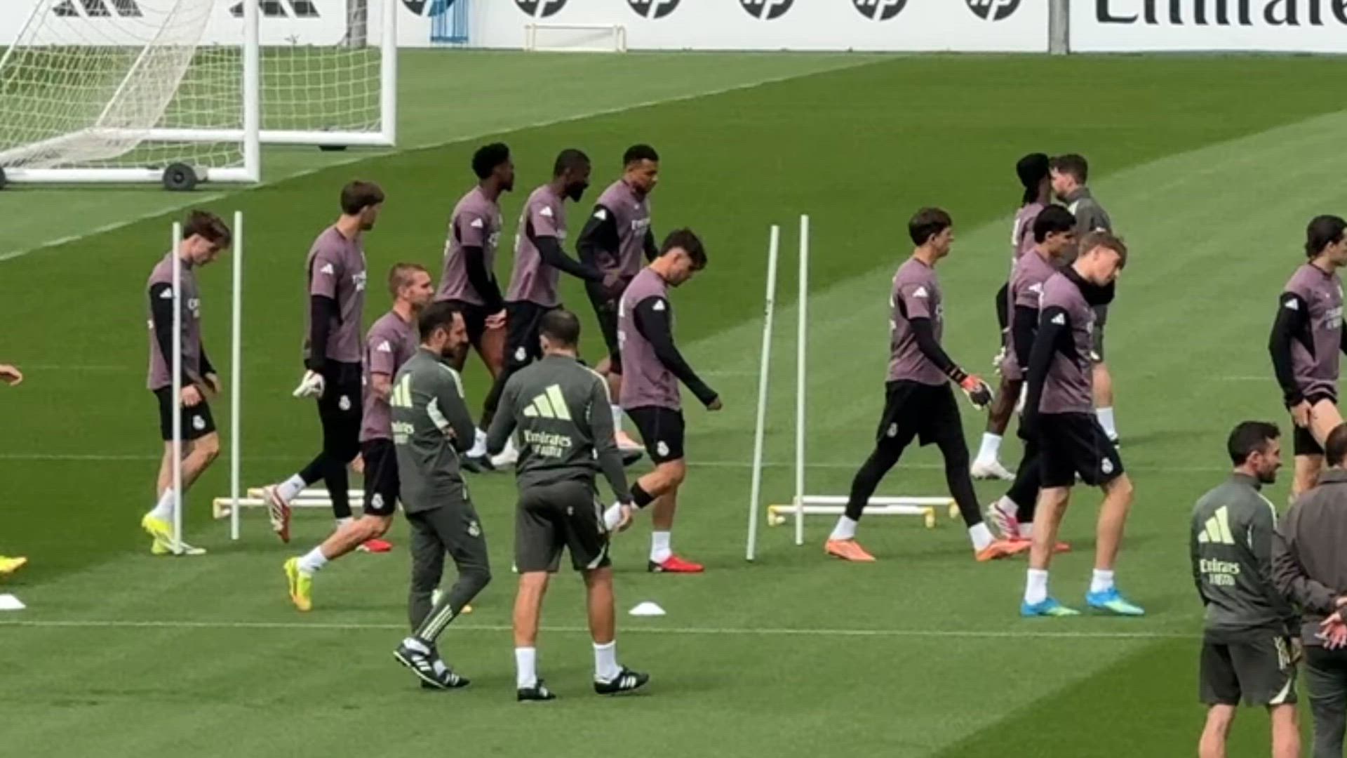 Así fue el entrenamiento completo de Mbappé: risitas y buen humor