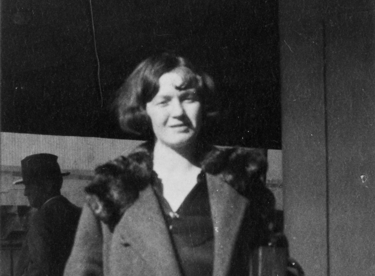 Marilyn Monroe came from a seriously disturbing family—but her mother ...