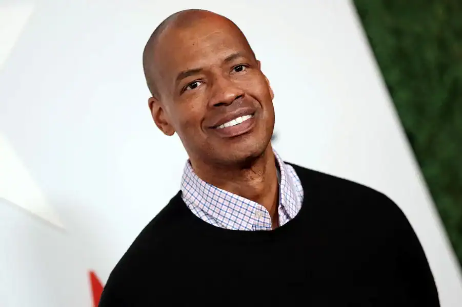 Jason Collins, primeiro jogador da NBA a se assumir gay, morre aos 47 anos
