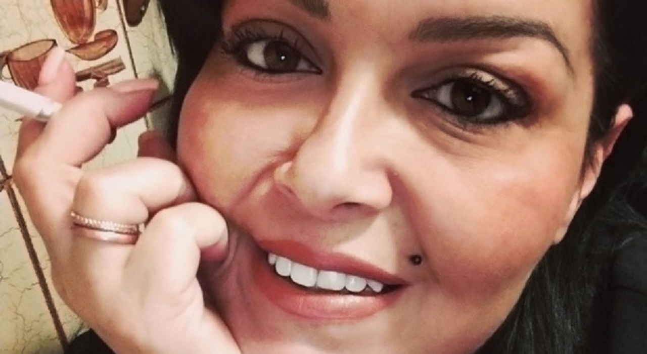 Barbara Formica trovata nel letto morta dalla figlia, la piccola era ...