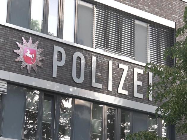 „Verbot der Führung der Dienstgeschäfte auferlegt“: Strafanzeige gegen ...