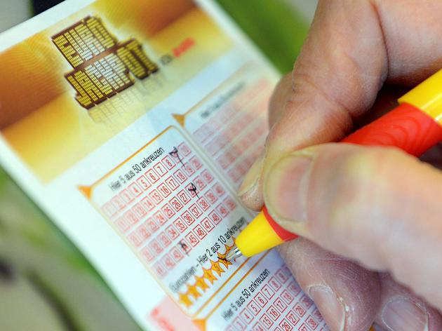 Lotto-Jubel in Niedersachsen: Spieler räumt im Eurojackpot hohe Summe ab