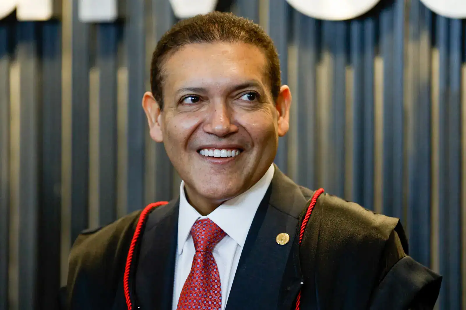 Nunes Marques assume TSE e enfrenta desafios em ano eleitoral