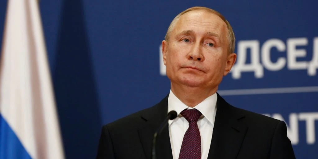 Putin reunites with boy from viral photo 26 years later
