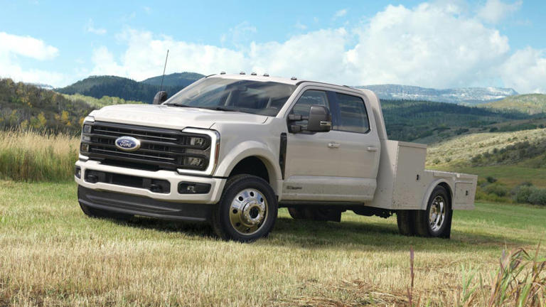 2027 Ford Super Duty drops base engines as Godzilla V8 becomes standard