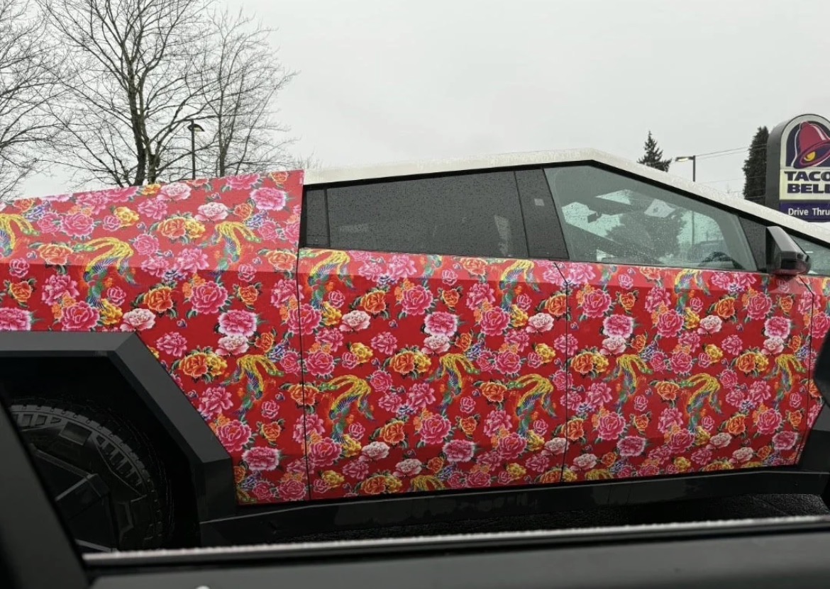 20 weird people who made their cars even weirder