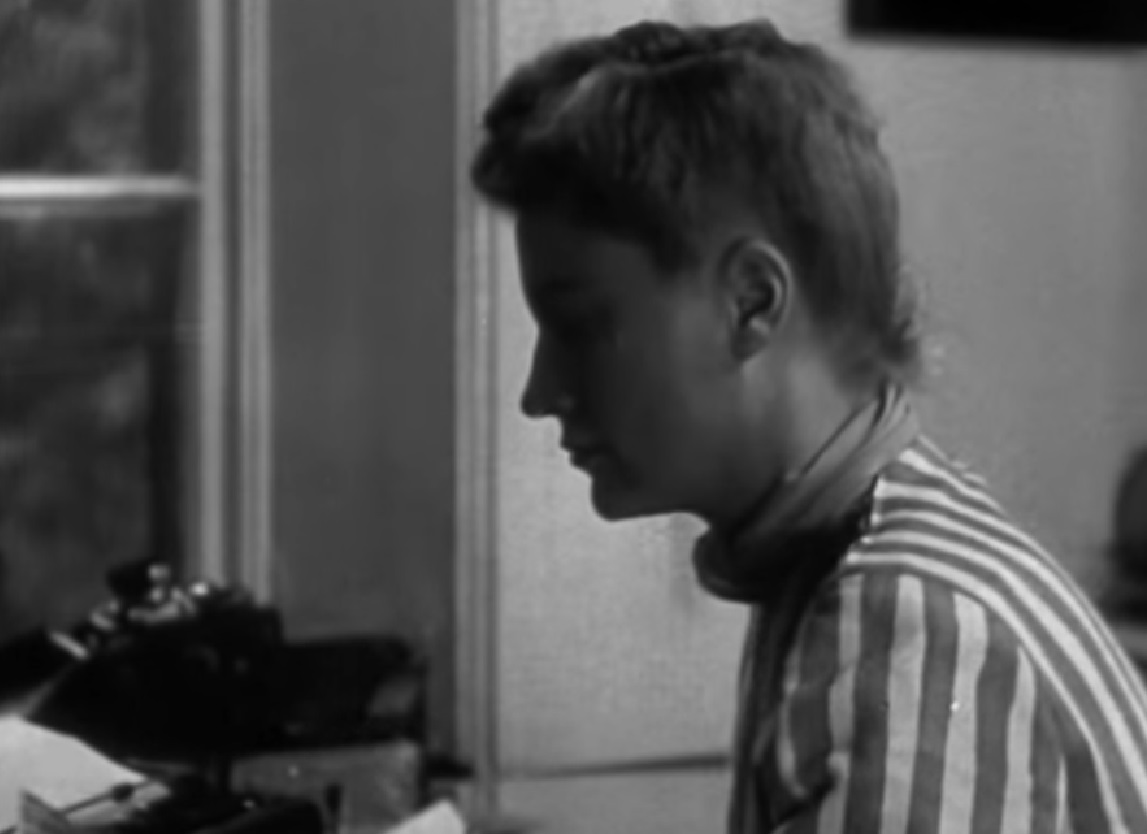 Lee Miller was a beautiful model and an iconic photographer—but fate ...