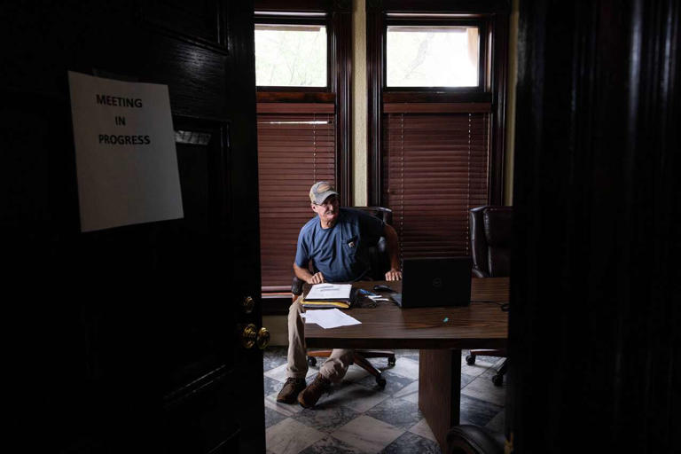 'Technology is a hurdle': Rural Texans push through 765-kV transmission ...