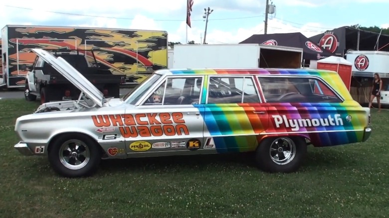These Mopar muscle wagons pack 426 Hemis, but how they got them is even ...