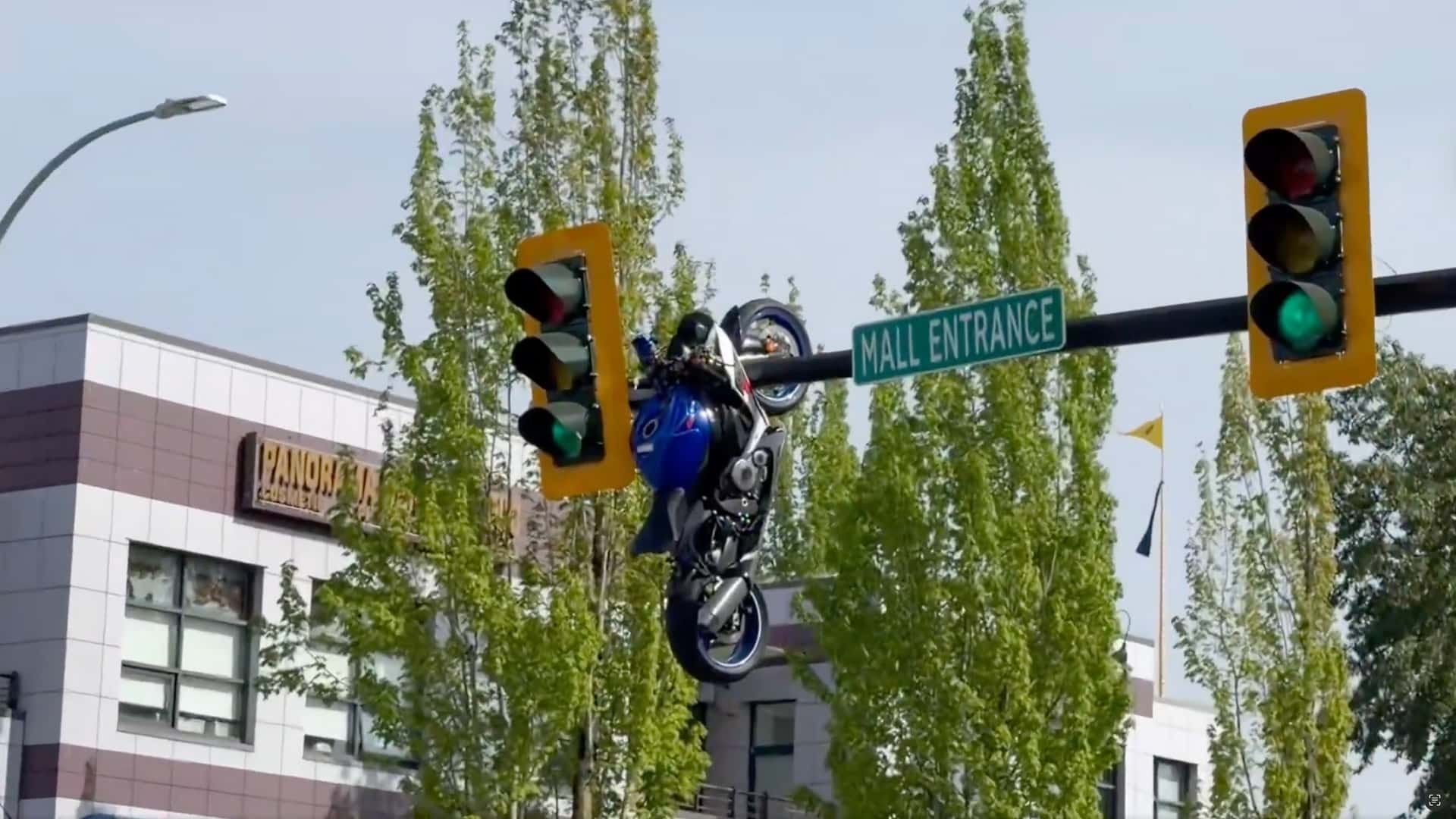 A Driver Turned And Couldn't See. Then A Motorcyce Ended Up Dangling ...